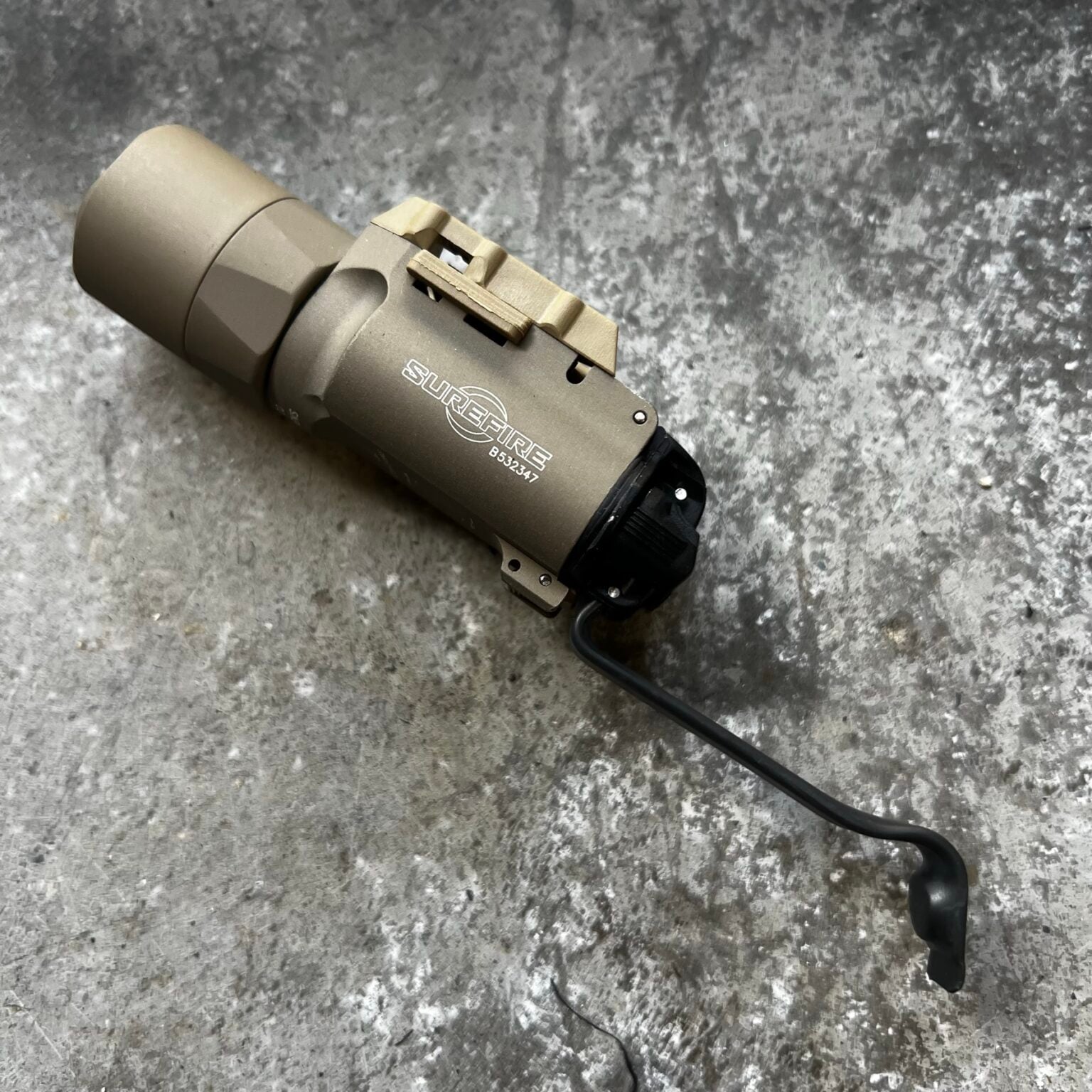 Surefire X300U-A Tan, 1000 lumen, with DG Switch for GLOCK. | Boresight ...